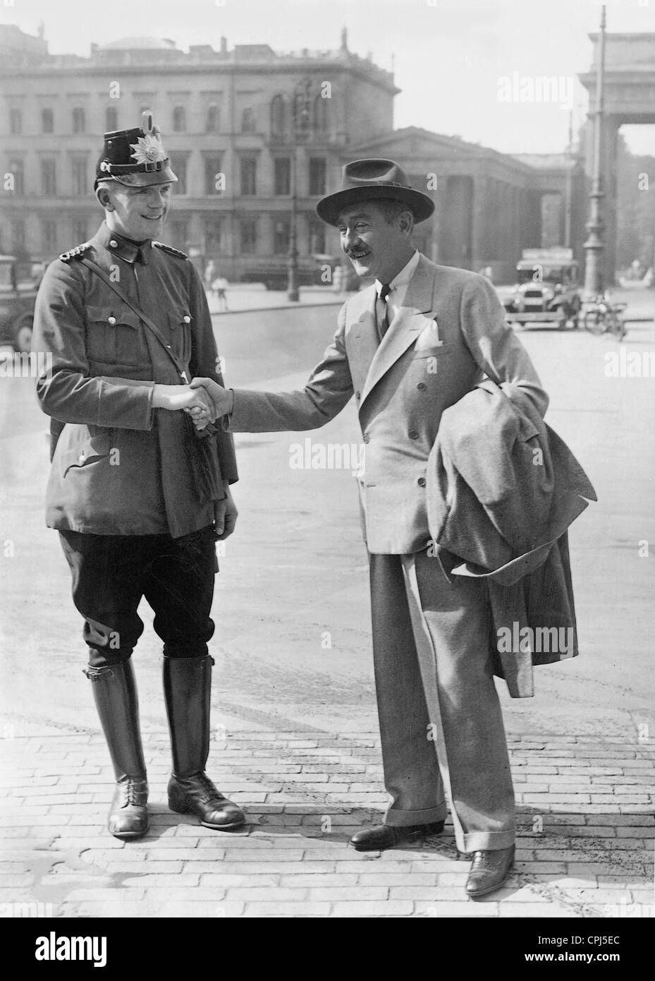 Adolphe menjou in hi-res stock photography and images - Alamy