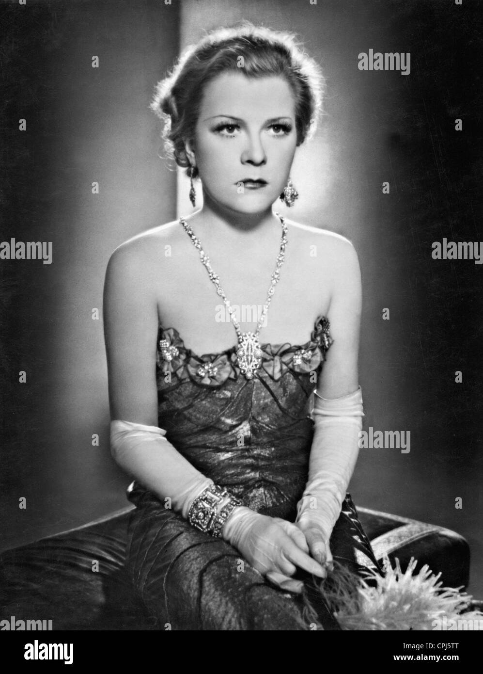 Renate Mueller in 'His Official Wife', 1936 Stock Photo - Alamy