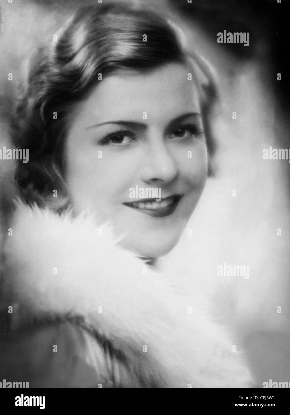 Renate Mueller in 'Darling of the Gods', 1930 Stock Photo - Alamy