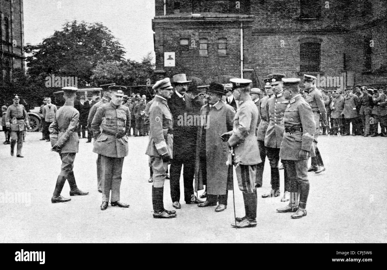 Incorporation of the Bavarian militia in the Defense Forces, 1918 Stock ...