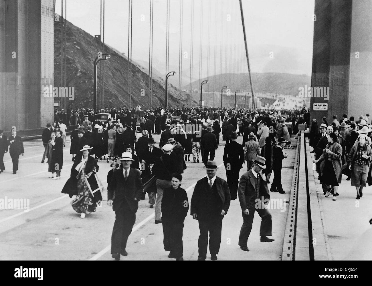 1937 golden gate bridge Black and White Stock Photos & Images - Alamy