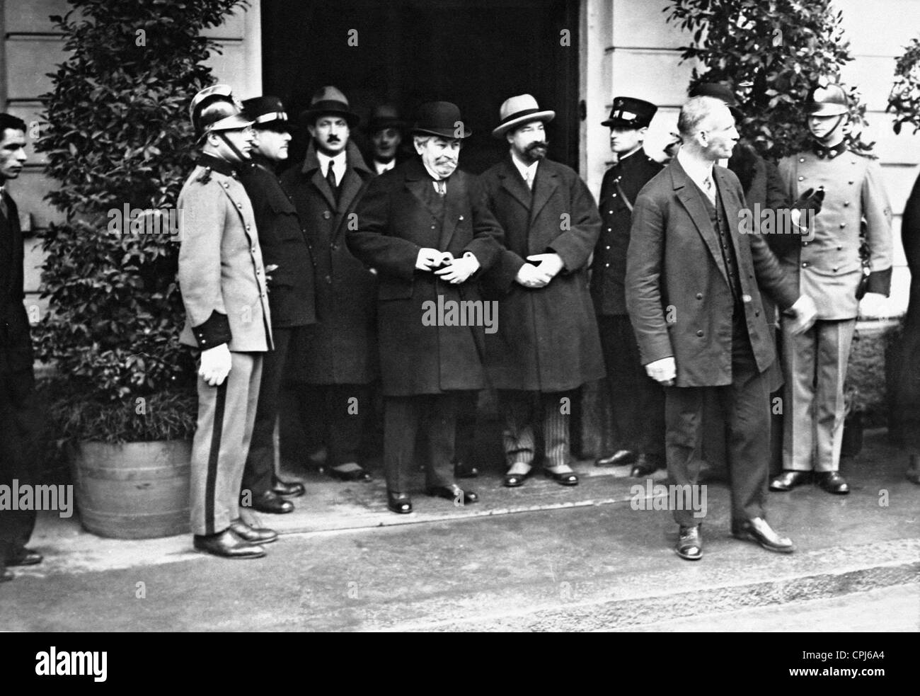 Aristide briand league nations hi-res stock photography and images - Alamy