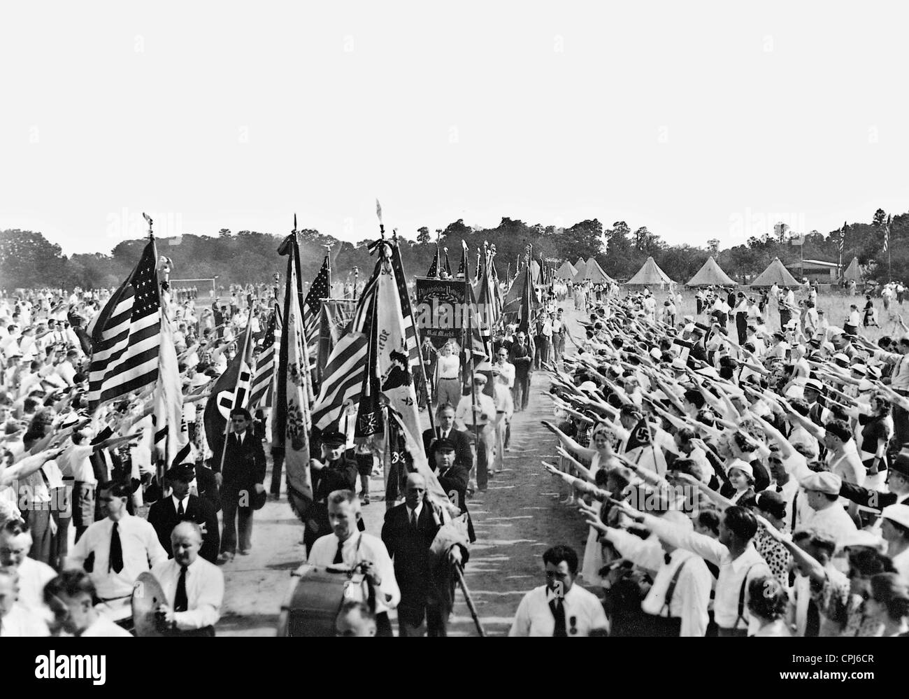 Hitler salute american flag Black and White Stock Photos & Images - Alamy
