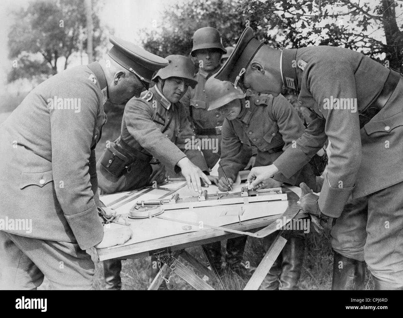 Berlin 1930 station hi-res stock photography and images - Alamy