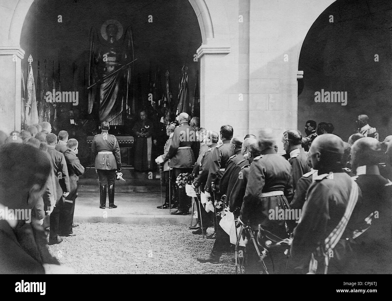 Wilhelm II at the inauguration of the memorial hall in Gravelot, 1905 ...