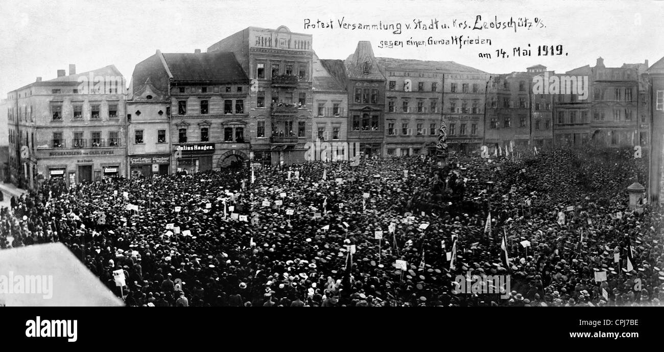 Demonstration part Black and White Stock Photos & Images - Alamy