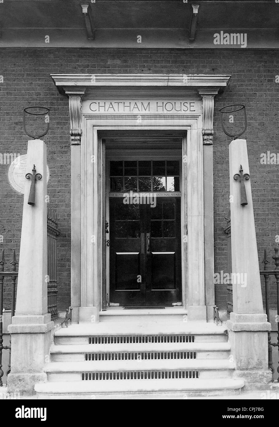 Chatham house the royal institute of international affairs hi-res stock ...
