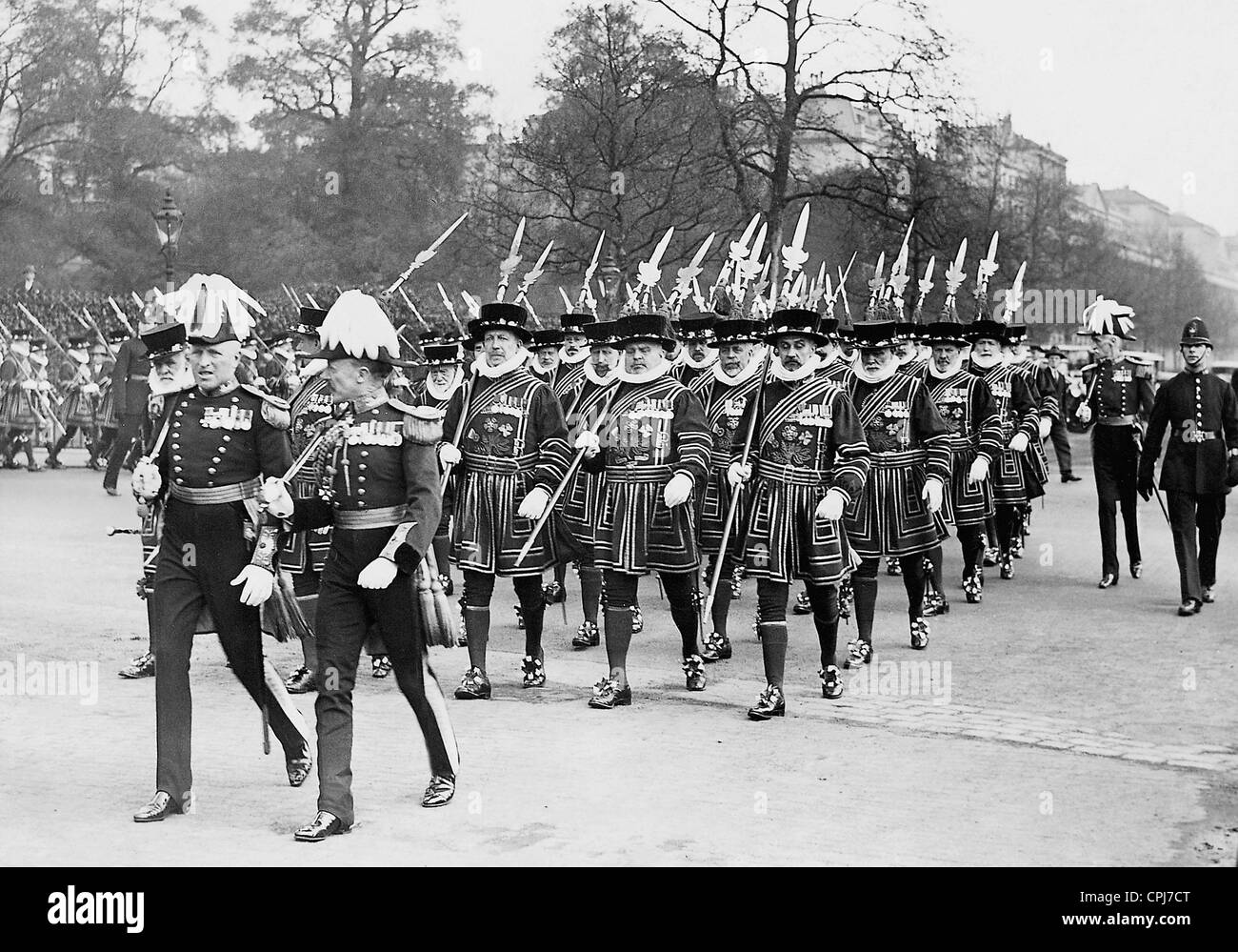 Yeomen of the guard hi-res stock photography and images - Alamy