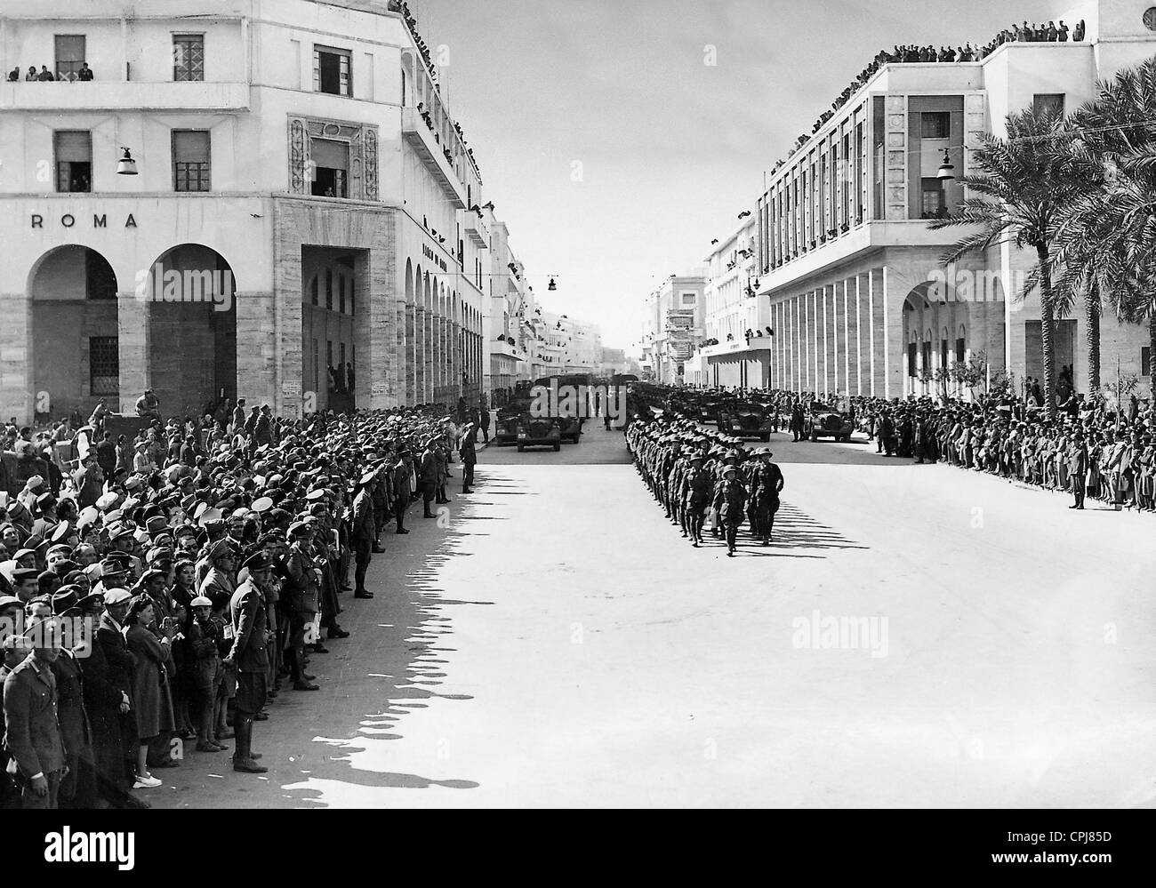 Newly arrived Panzer III's on parade in Tripoli, February/March 1941 ...