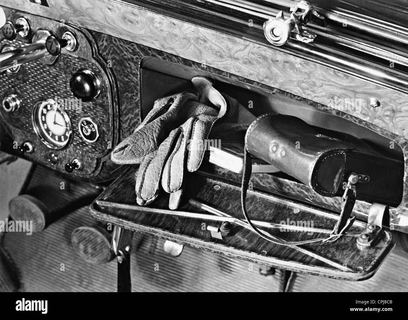 Glove box audi hi-res stock photography and images - Alamy