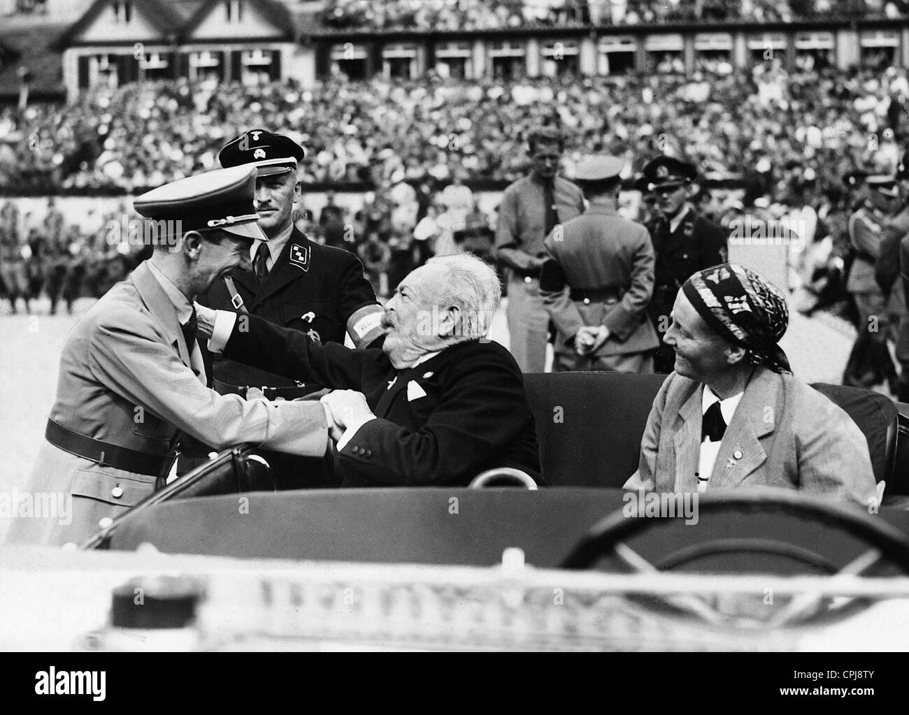 Joseph Goebbels greets General Rohmer, 1935 Stock Photo - Alamy