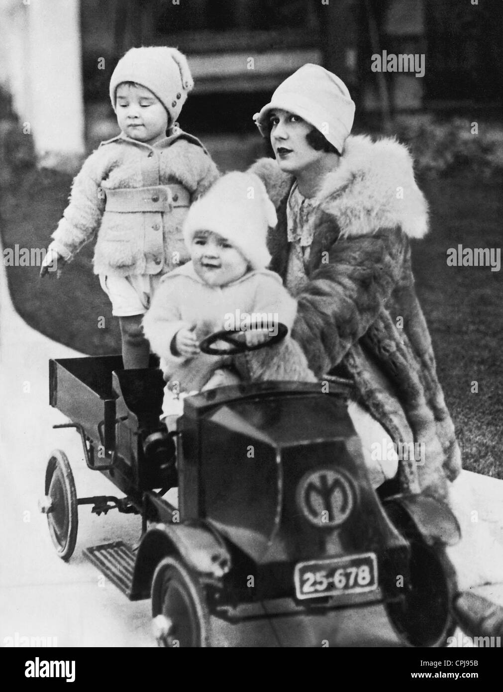 Chaplins hi-res stock photography and images - Alamy