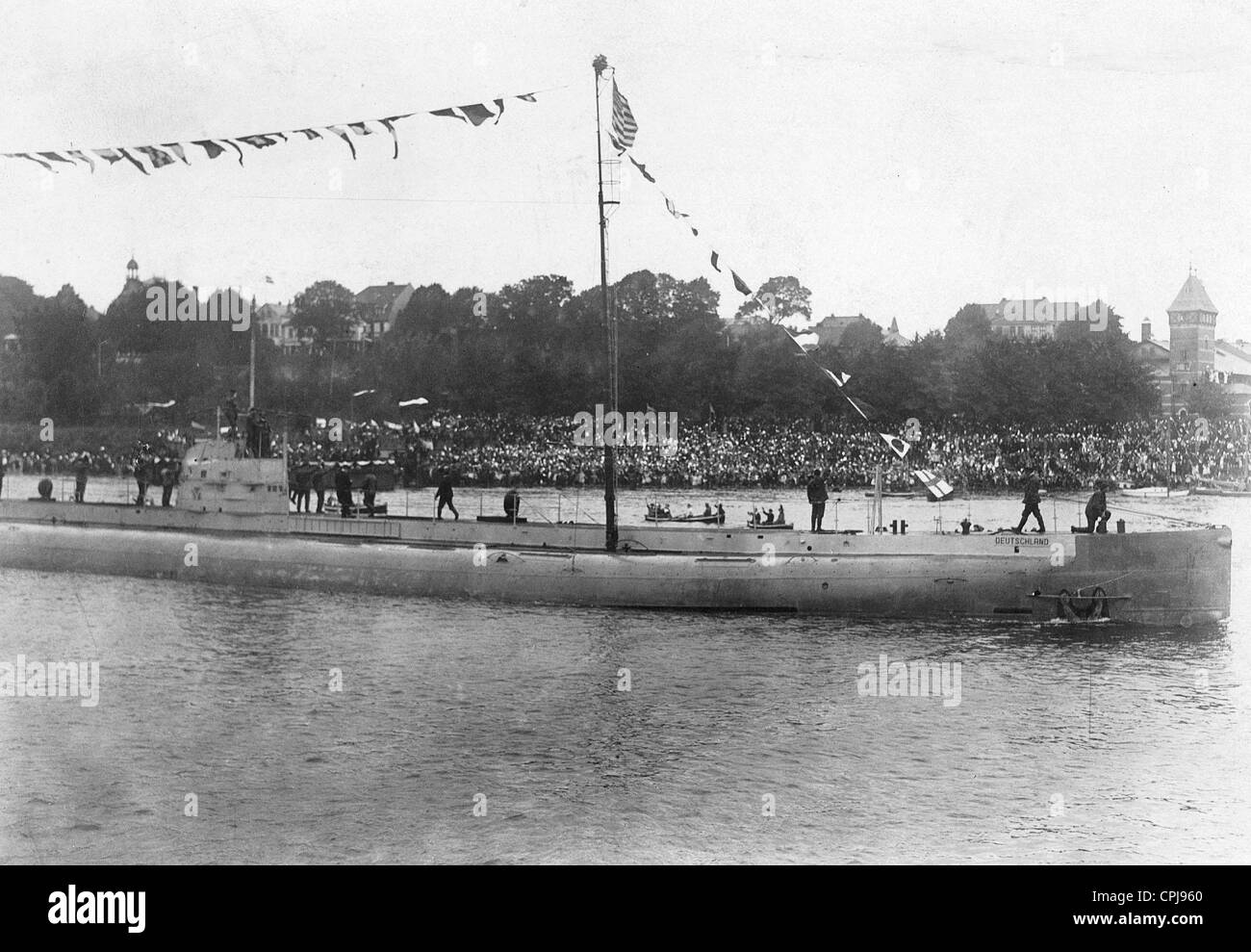 Arrival of the commercial submarine 'Germany' in Germany, 1916 Stock ...