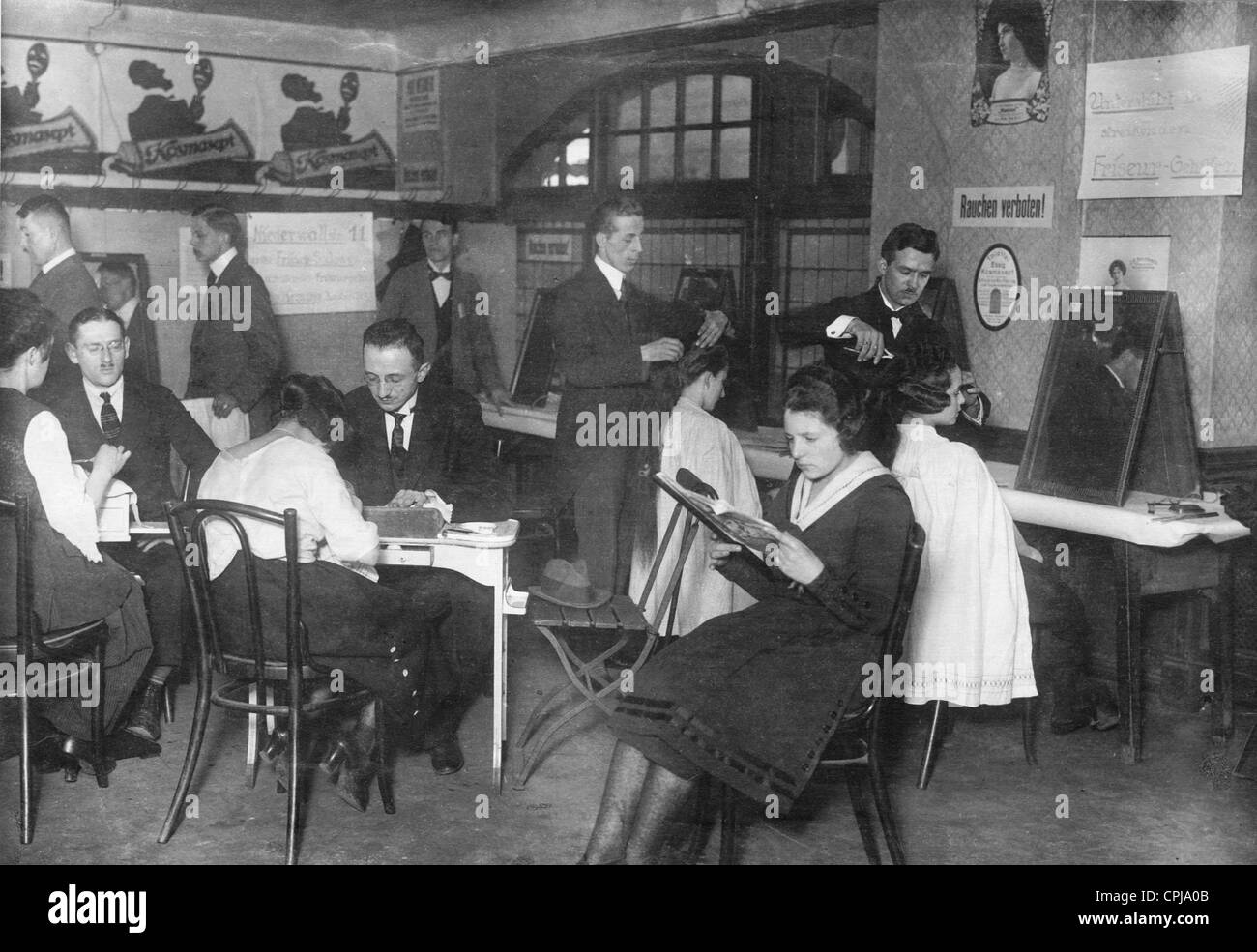 Hairdresser's shop 1920 Stock Photo - Alamy