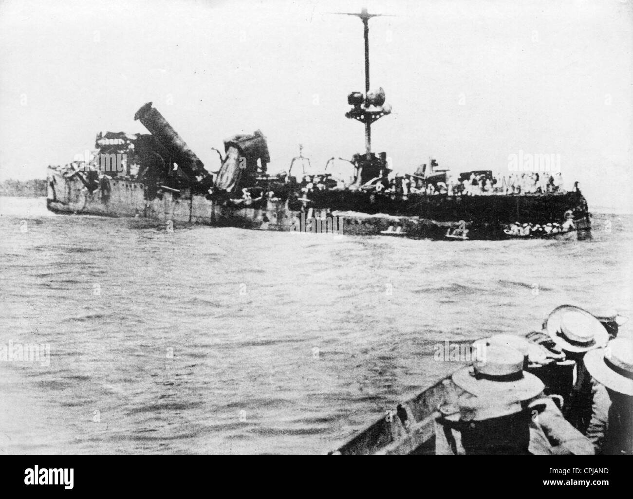 Wreck of the German cruiser 'Emden', 1915 Stock Photo - Alamy