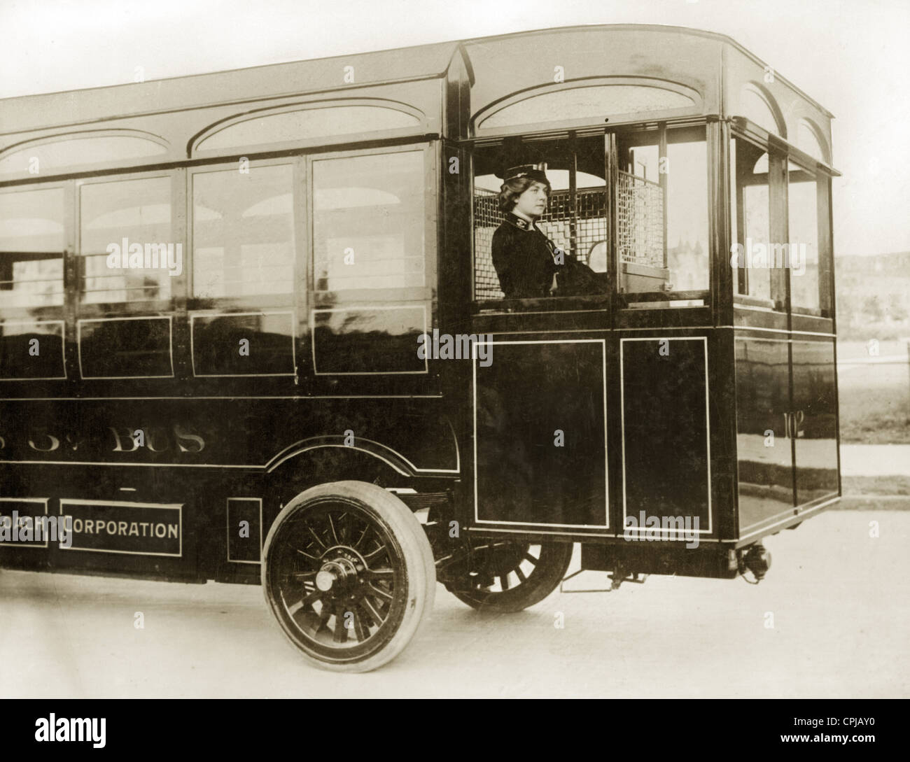 Bus driver in London, 1913 Stock Photo - Alamy