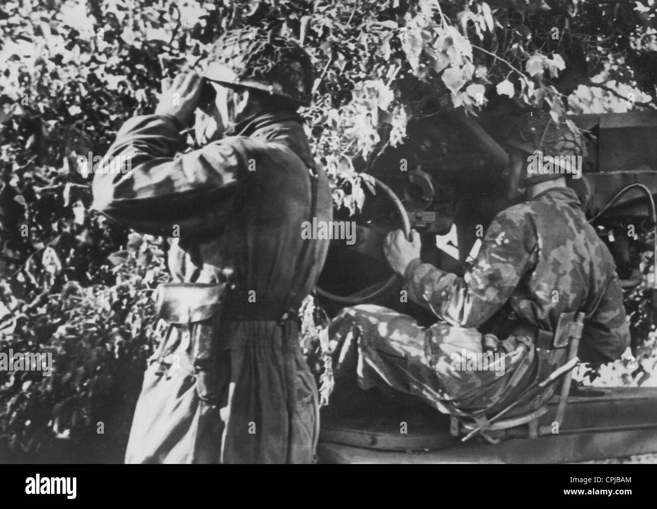 Flak with paratroopers on the Western Front, 1944 Stock Photo - Alamy