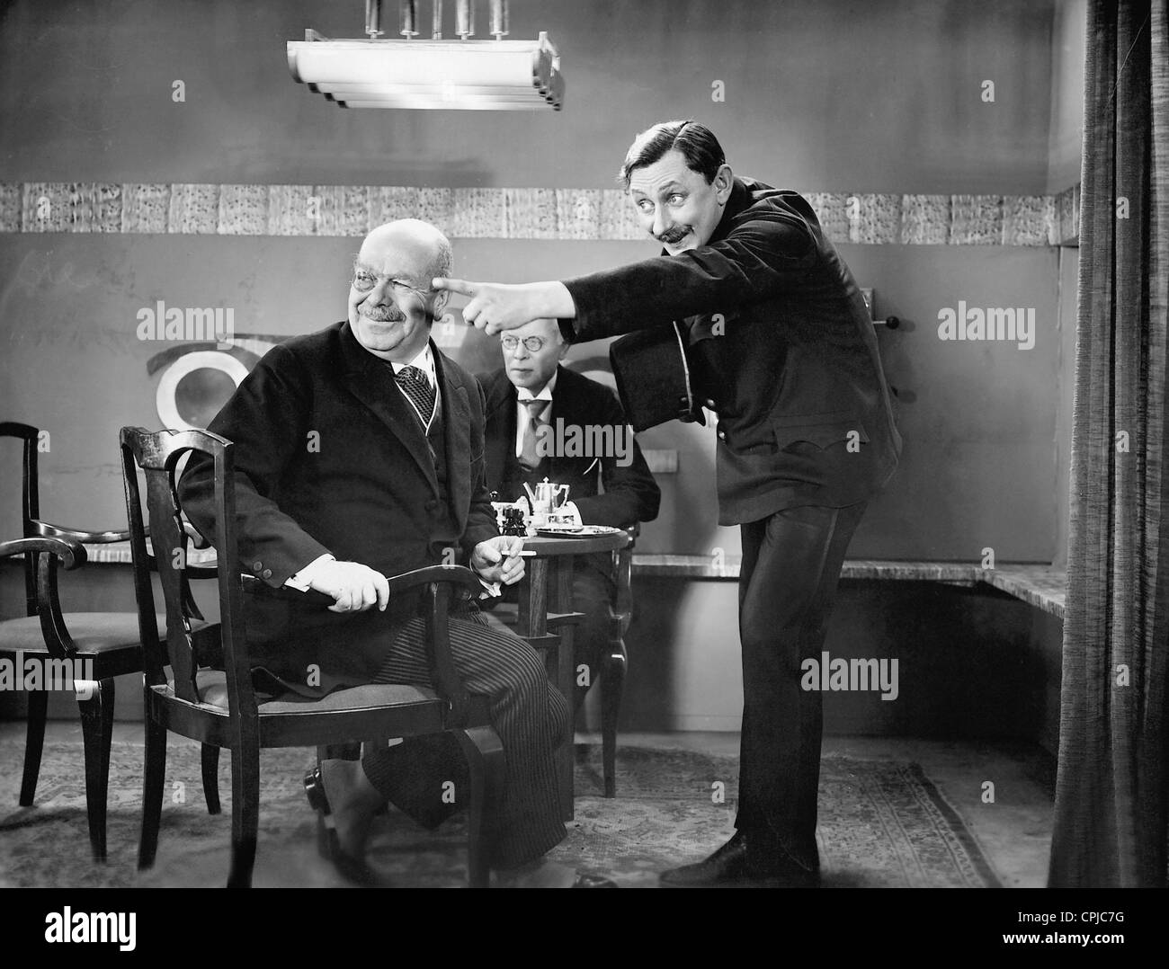 Vlasta Burian and Alexander Roda Roda in 'Meet the Sister', 1931 Stock ...