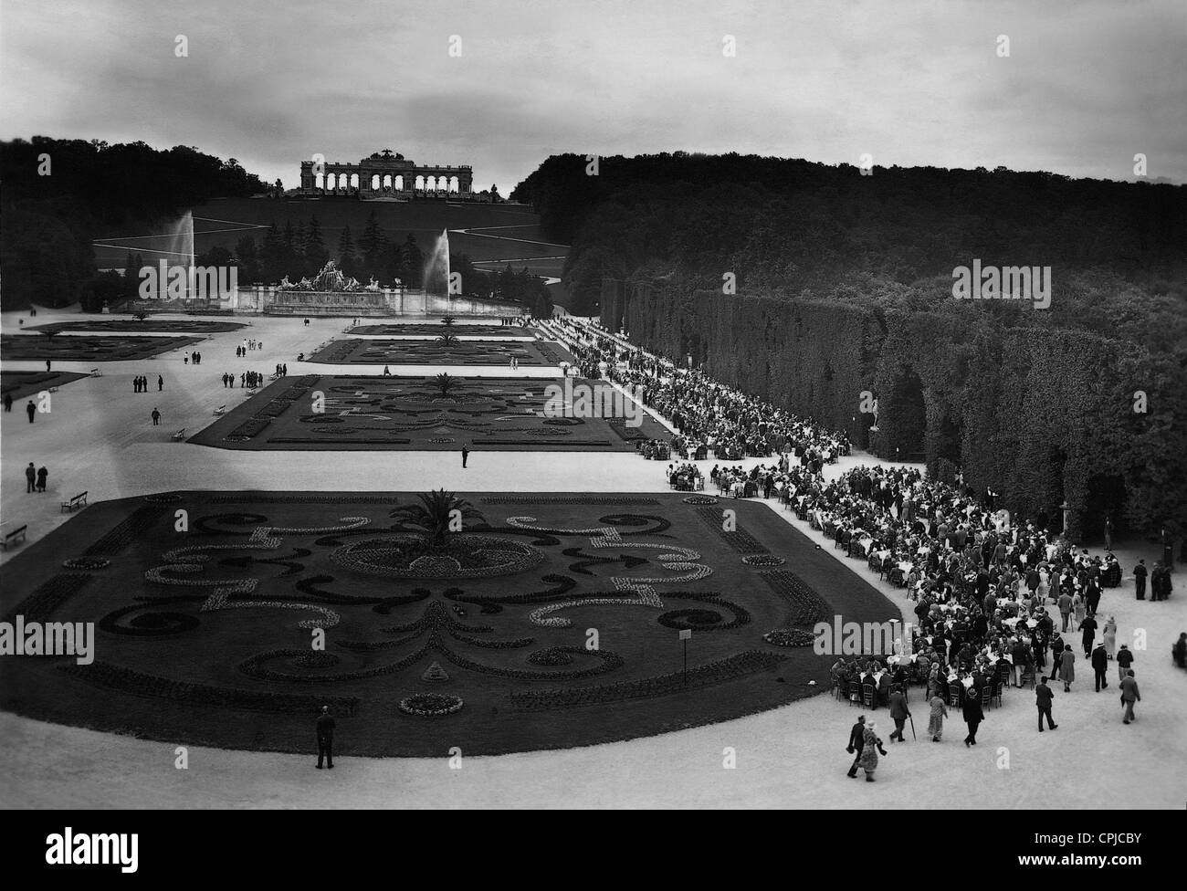 Palace background Black and White Stock Photos & Images - Alamy
