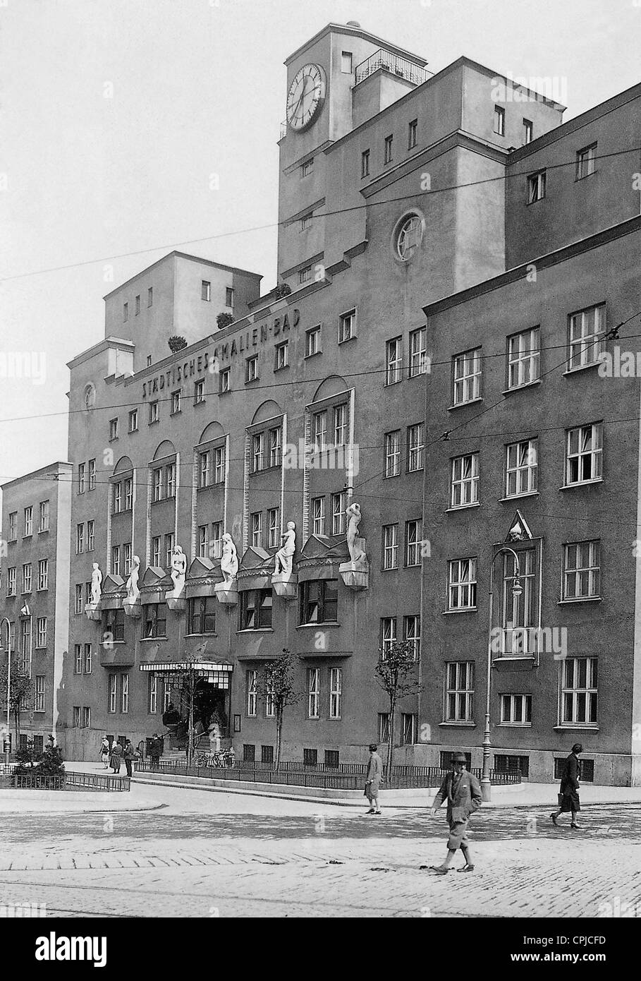 Amalienbad in Vienna, 1932 Stock Photo - Alamy