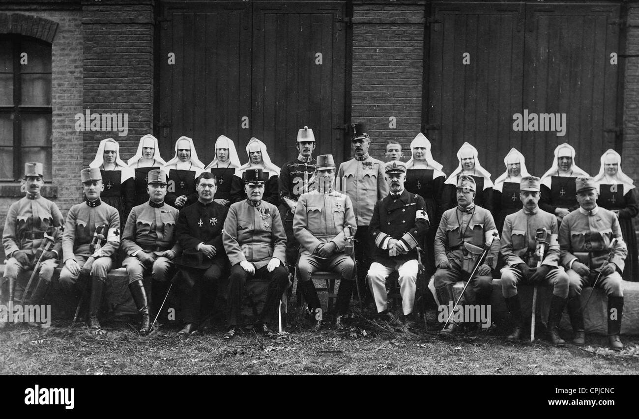 Baron Pelichy, Archduke Eugen and Baron Eiselsberg with doctors and ...