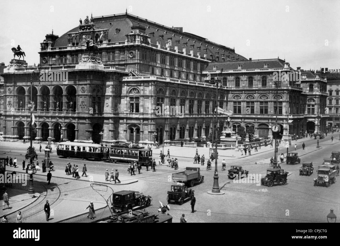 Vienna Staatsoper, 1938 Stock Photo - Alamy