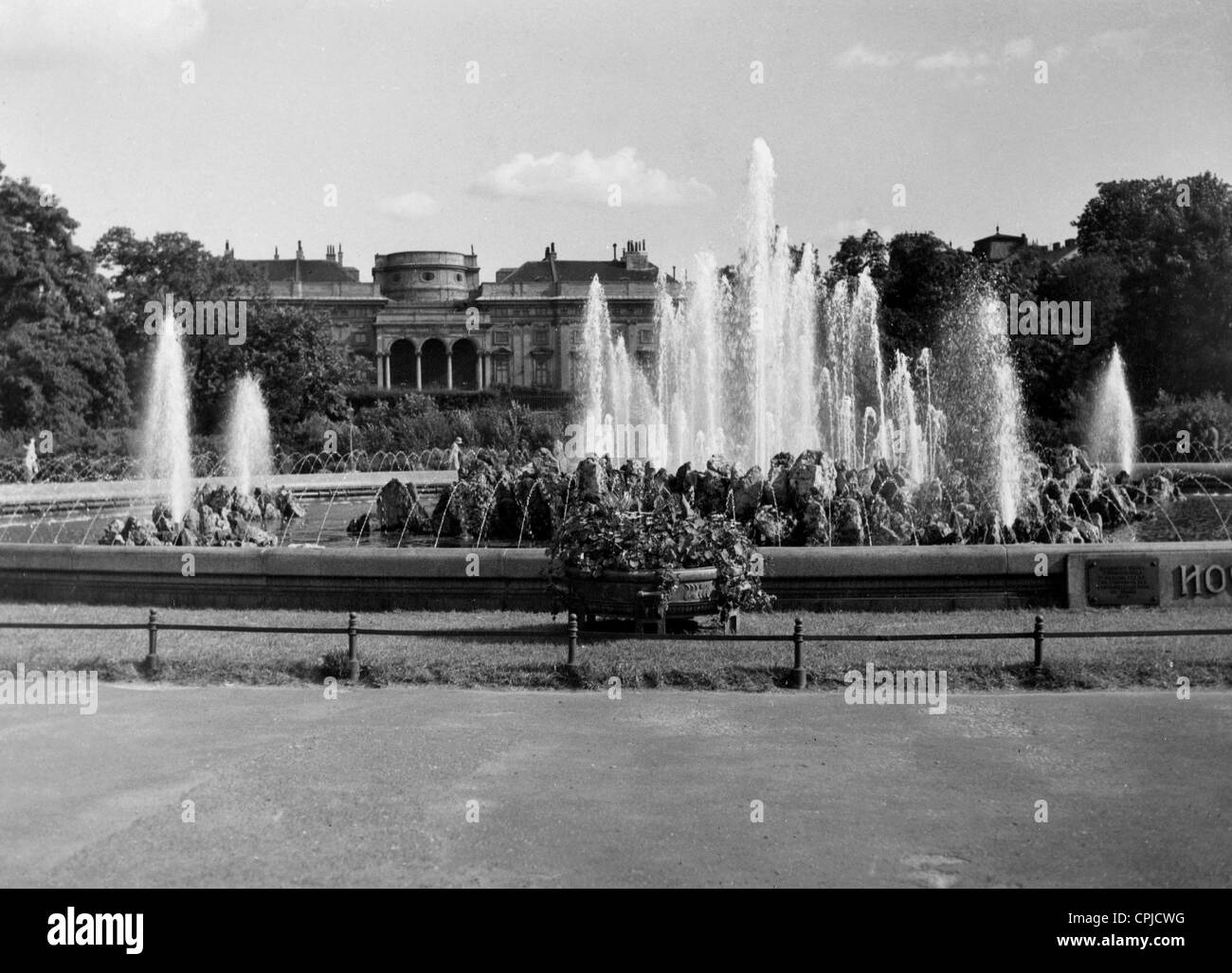 Schwarzenbergplatz in Vienna, 1938 Stock Photo - Alamy