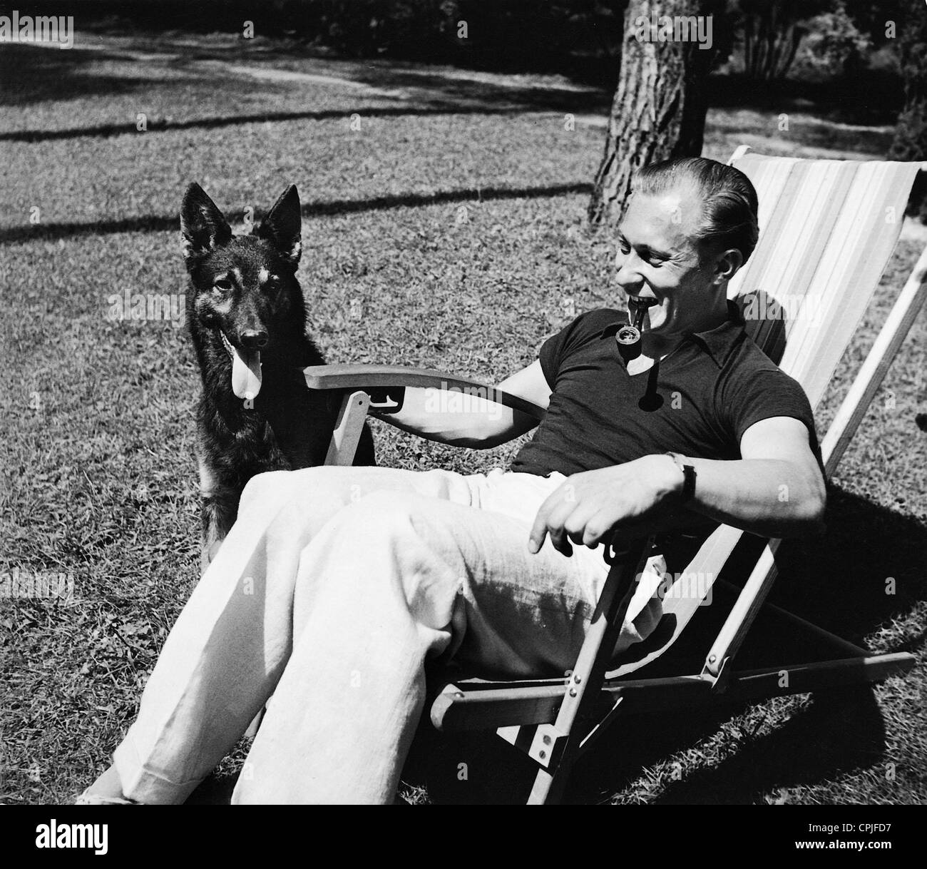 Carl Raddatz, 1939 Stock Photo - Alamy