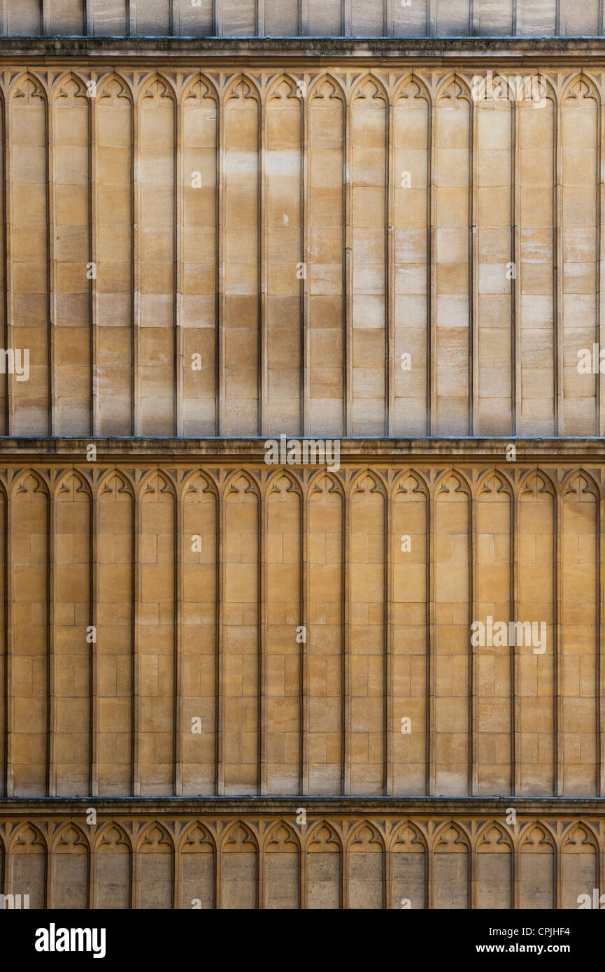 Building wall architecture in Schools Quadrangle, Bodleian Library ...