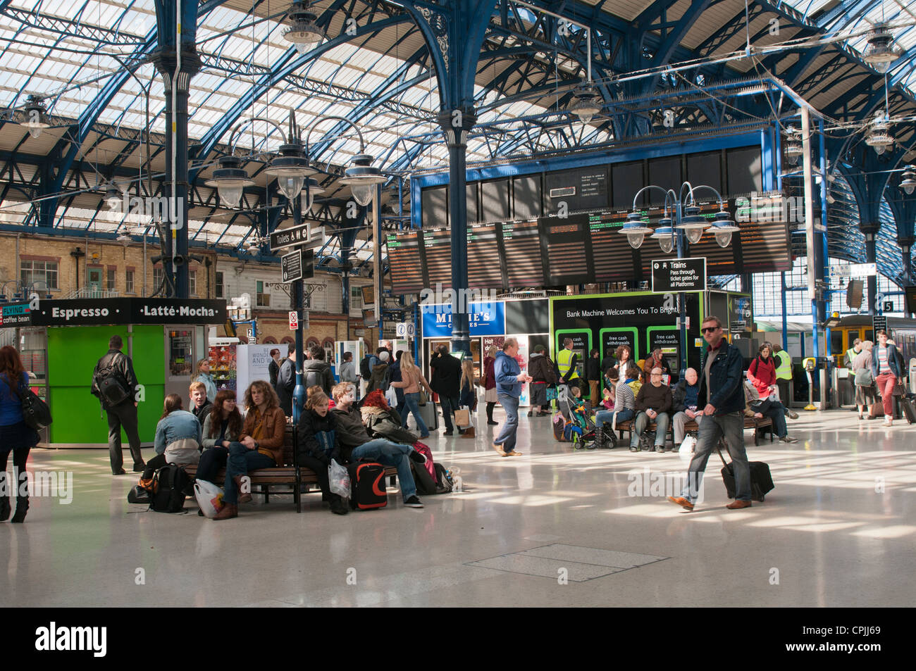 Victorian train station hi-res stock photography and images - Alamy