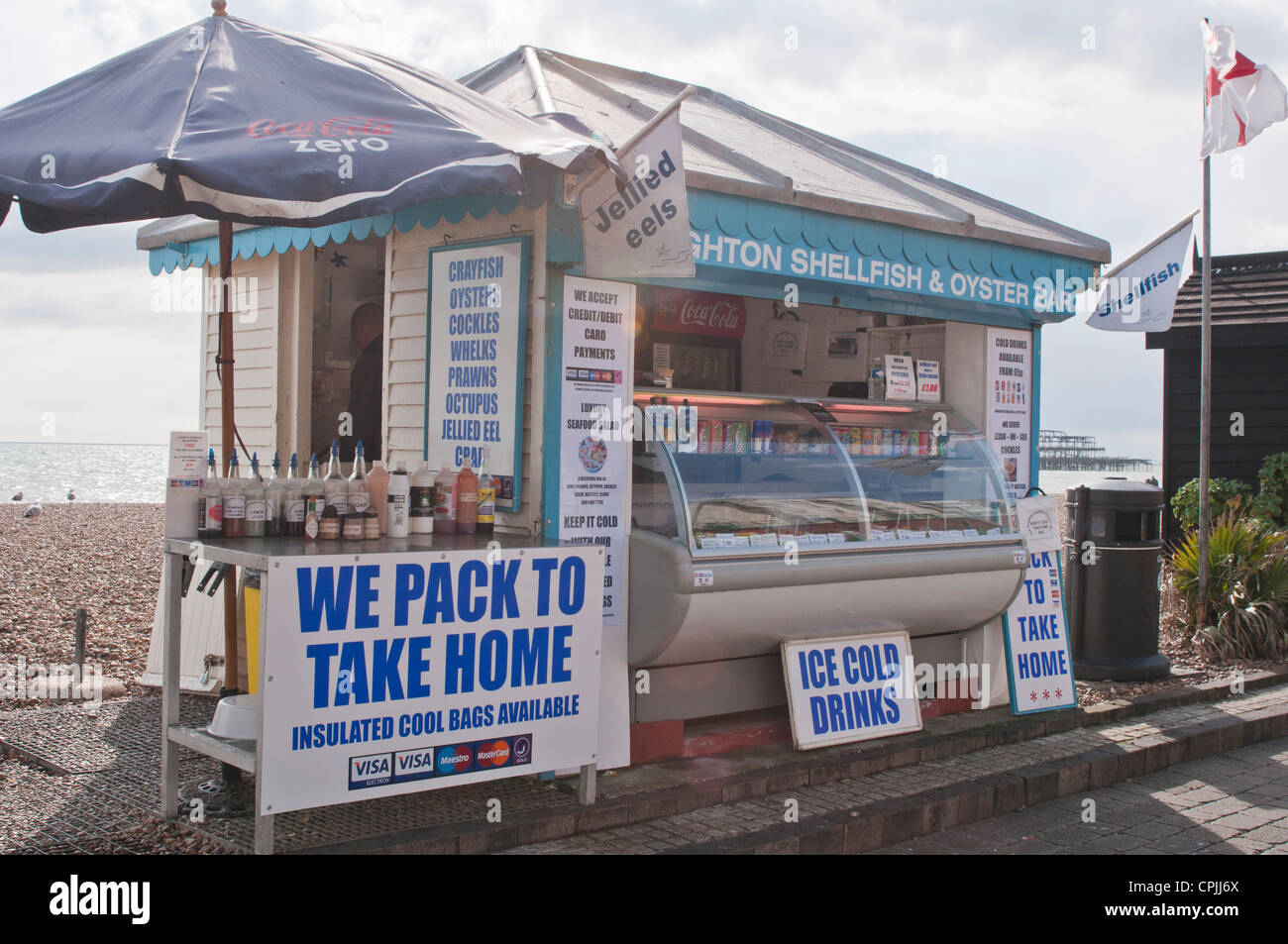 Brighton seafront shellfish lobster kiosk hi-res stock photography and ...