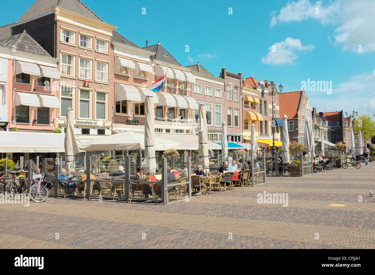 Delft market square hi-res stock photography and images - Alamy