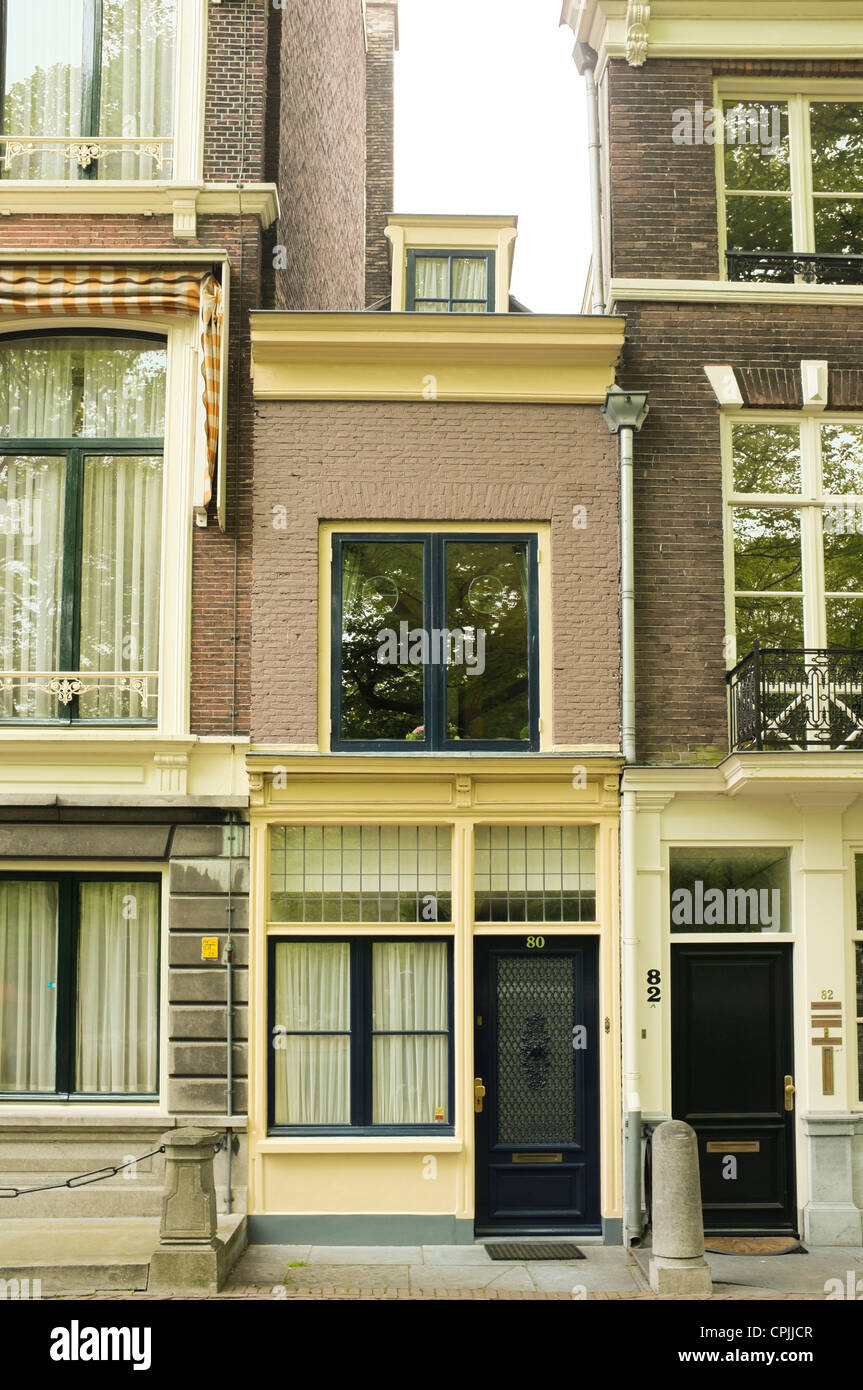 Town houses in the Dutch city of The Hague Stock Photo - Alamy