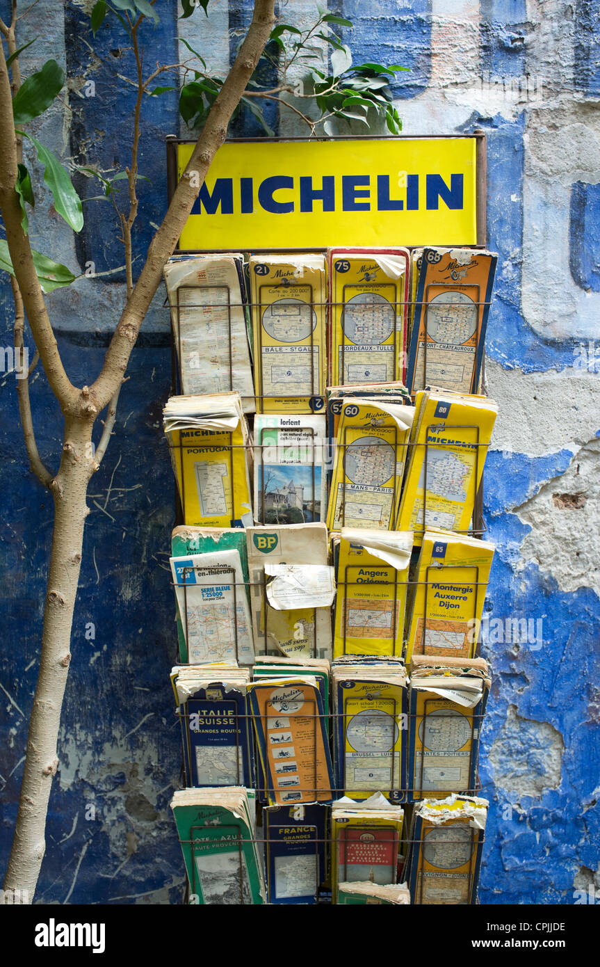 Vintage michelin road map hi-res stock photography and images - Alamy