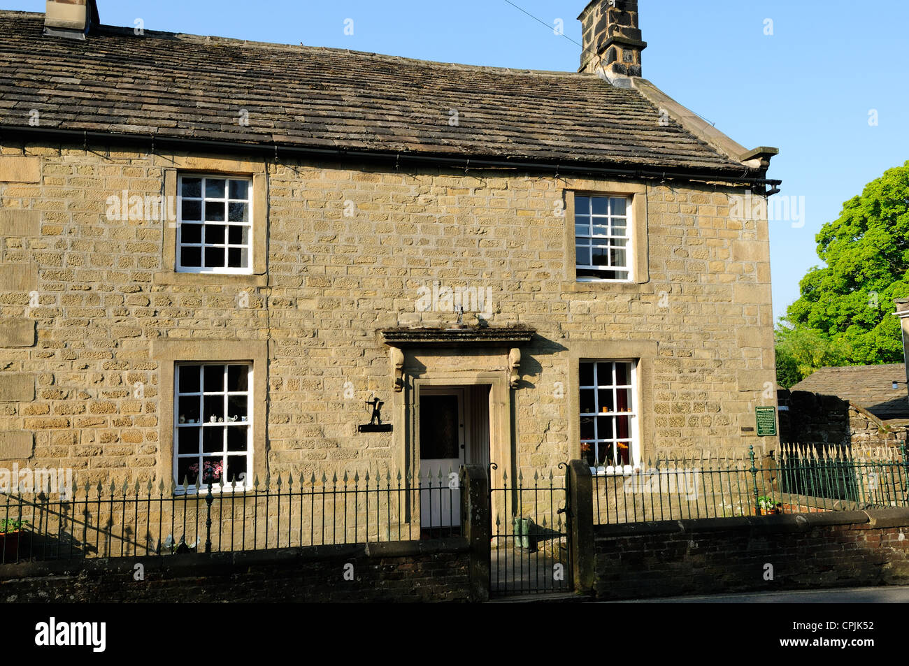 Eyam Plague Village High Resolution Stock Photography and Images - Alamy