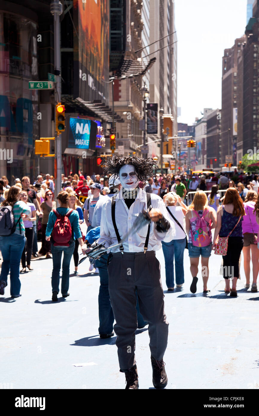 Times square tourists posing hi-res stock photography and images - Alamy