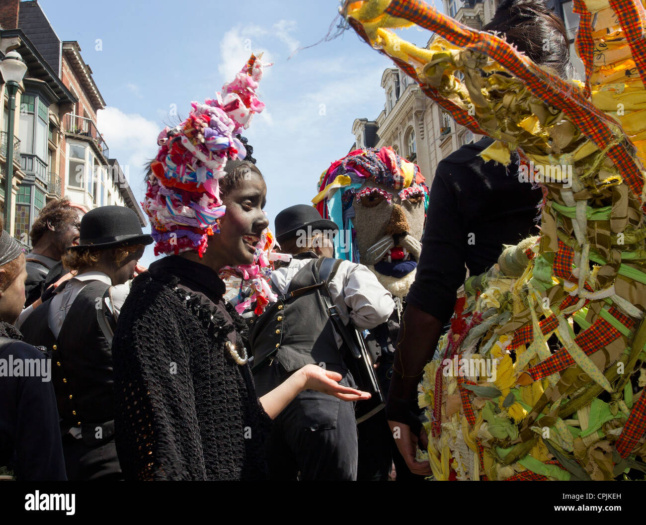 zinneke parade street carnival Stock Photo - Alamy