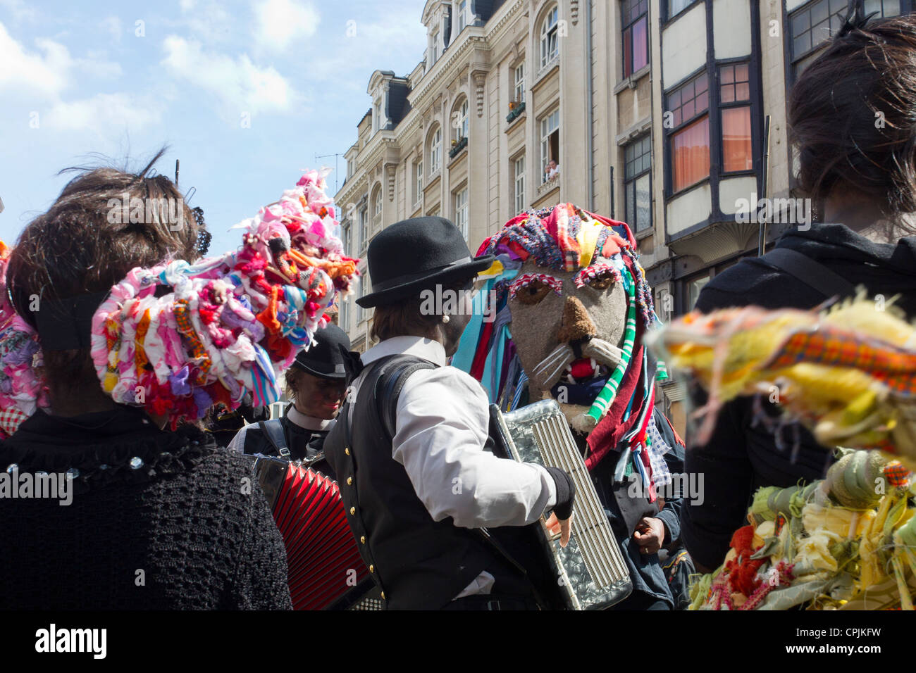 zinneke parade street carnival Stock Photo - Alamy