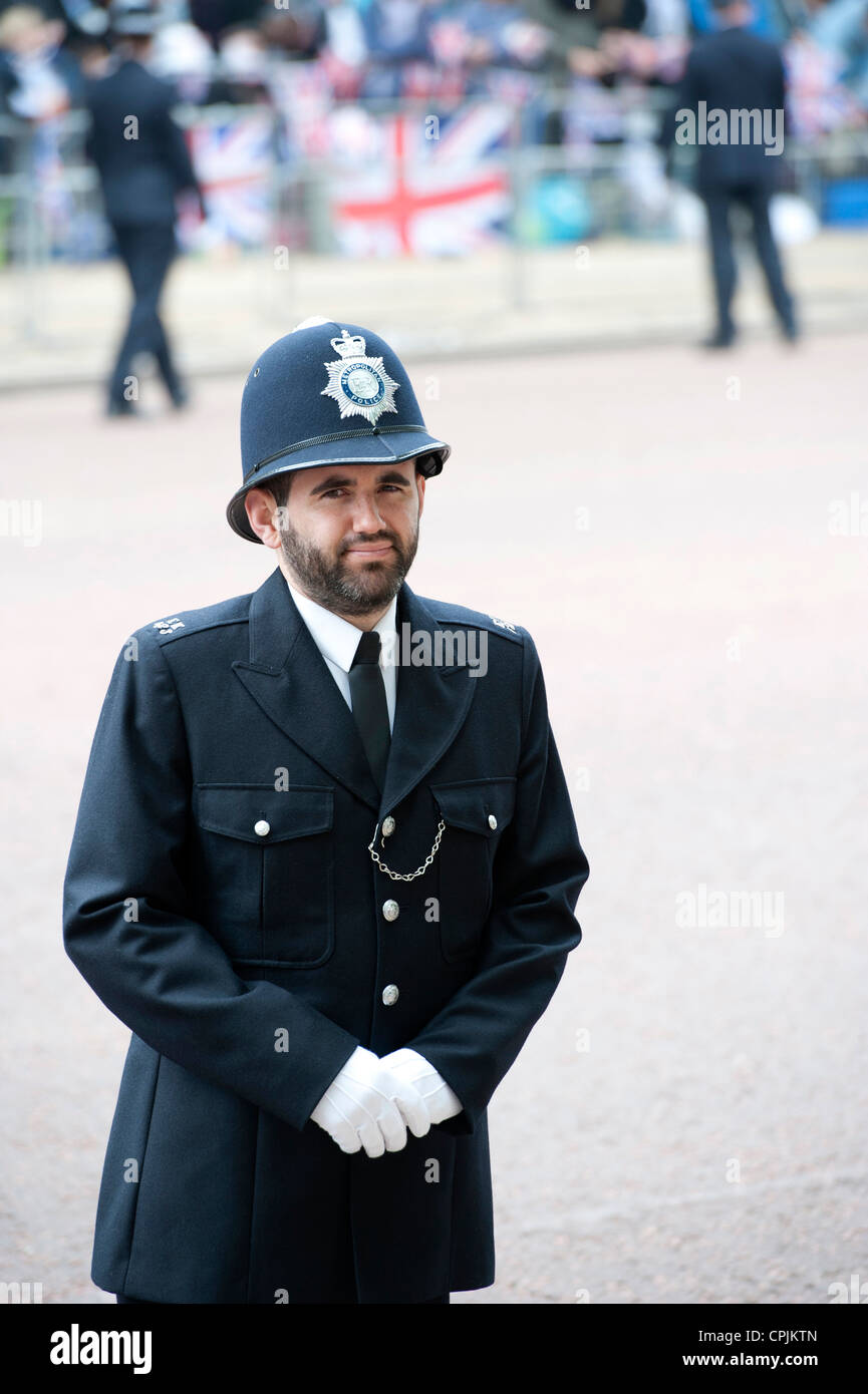 British policeman hi-res stock photography and images - Alamy