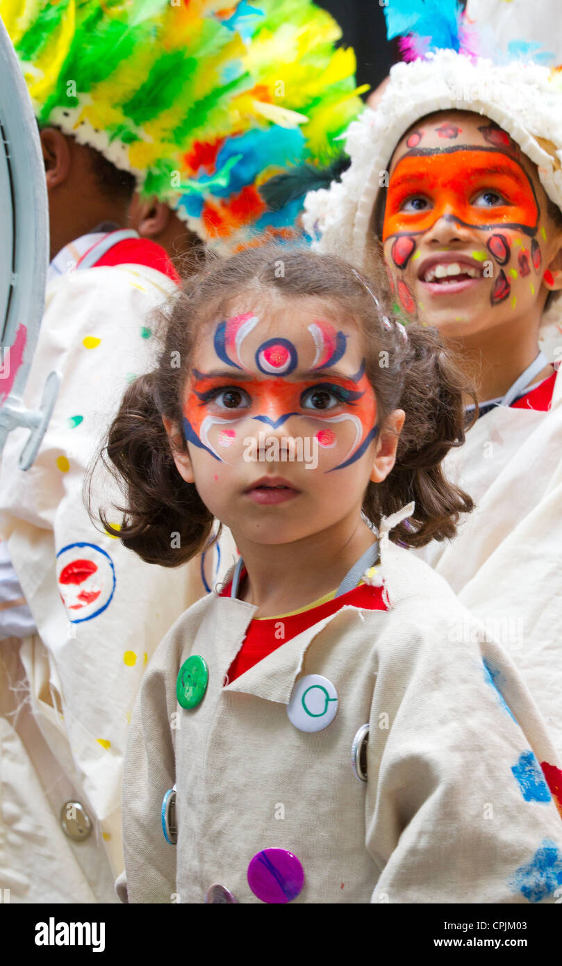 Child face paint parade hi-res stock photography and images - Alamy