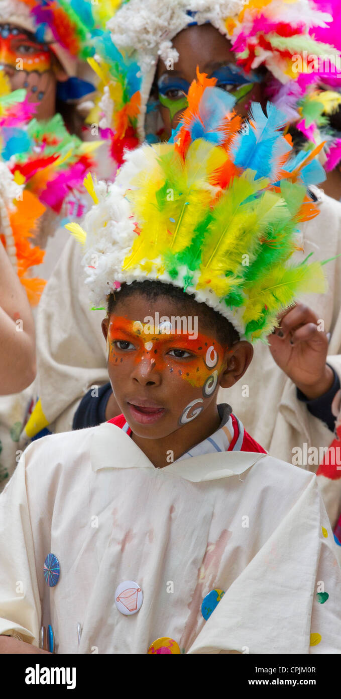 zinneke parade street carnival Stock Photo - Alamy