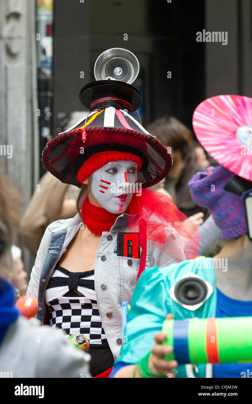 Parade parade participant hi-res stock photography and images - Alamy