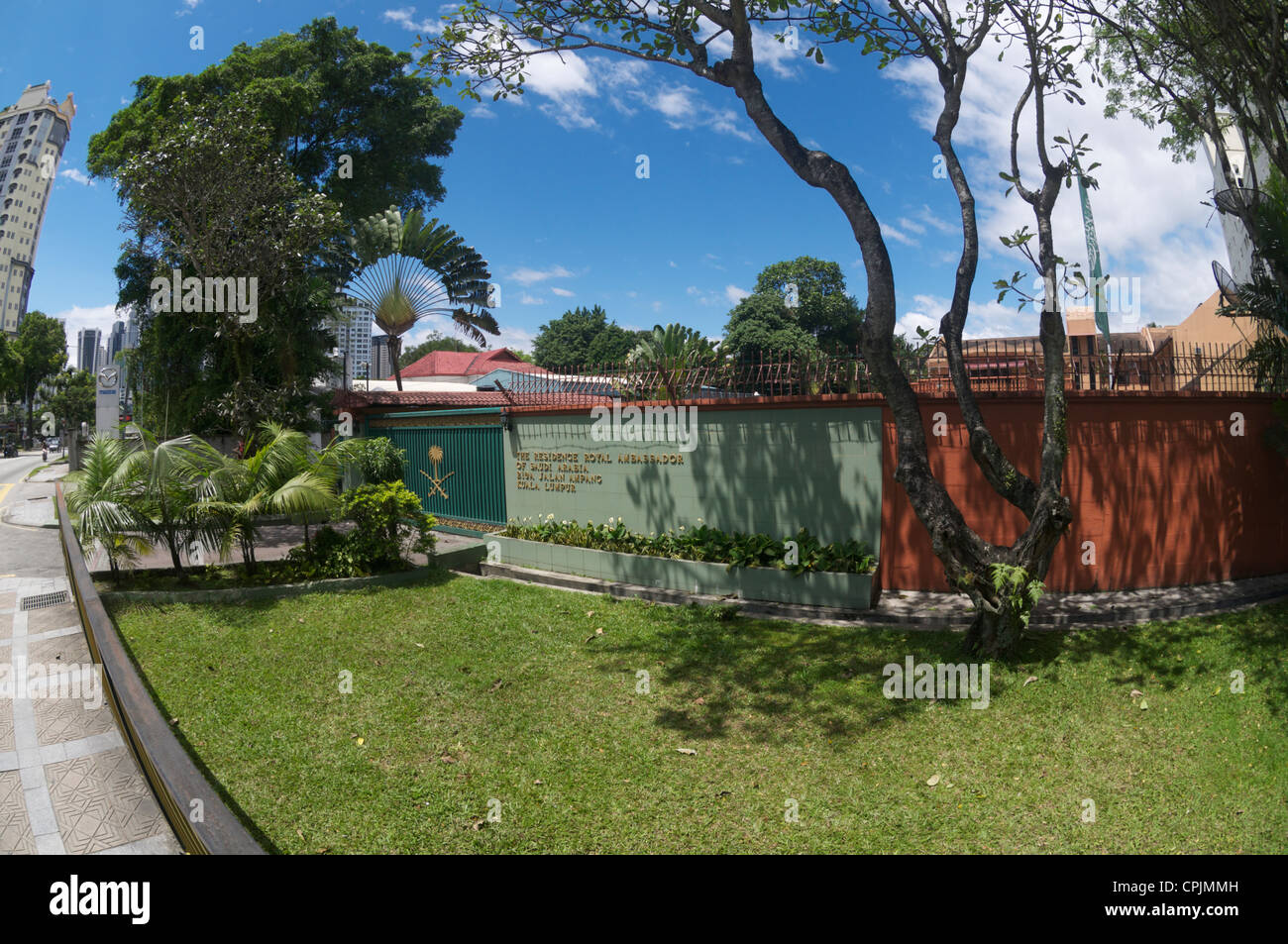 Saudi arabian embassy hi-res stock photography and images - Alamy