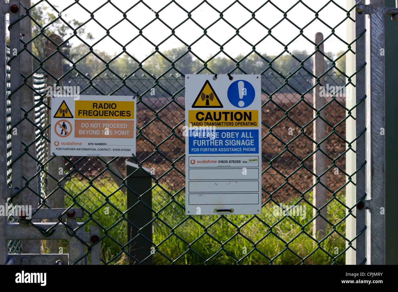 Mobile phone warning sign hi-res stock photography and images - Alamy