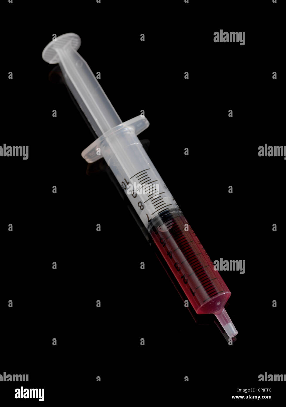 A close up shot of a medical syringe Stock Photo - Alamy
