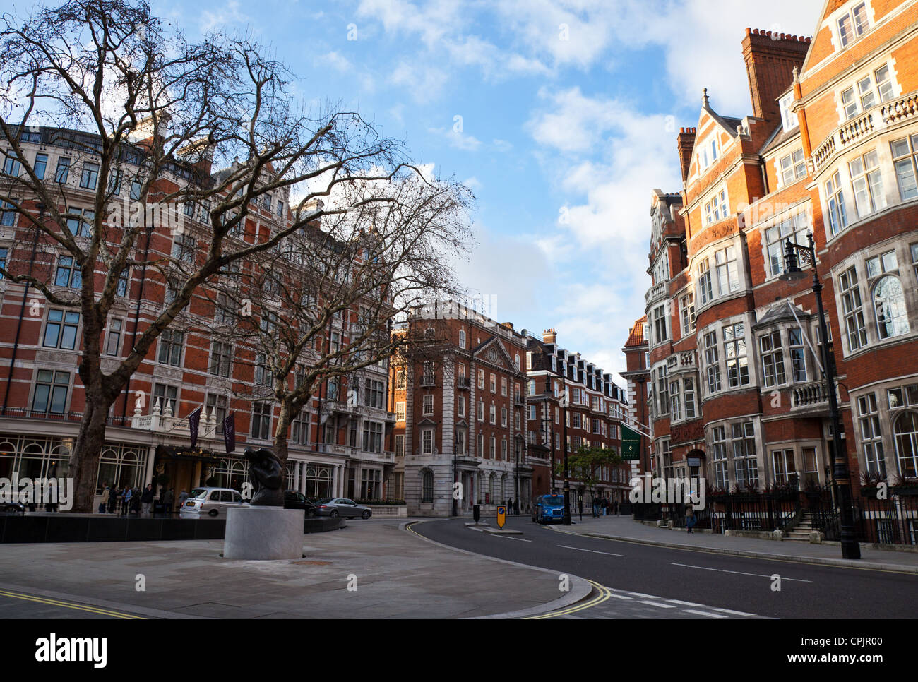 Mount street and london hi-res stock photography and images - Alamy
