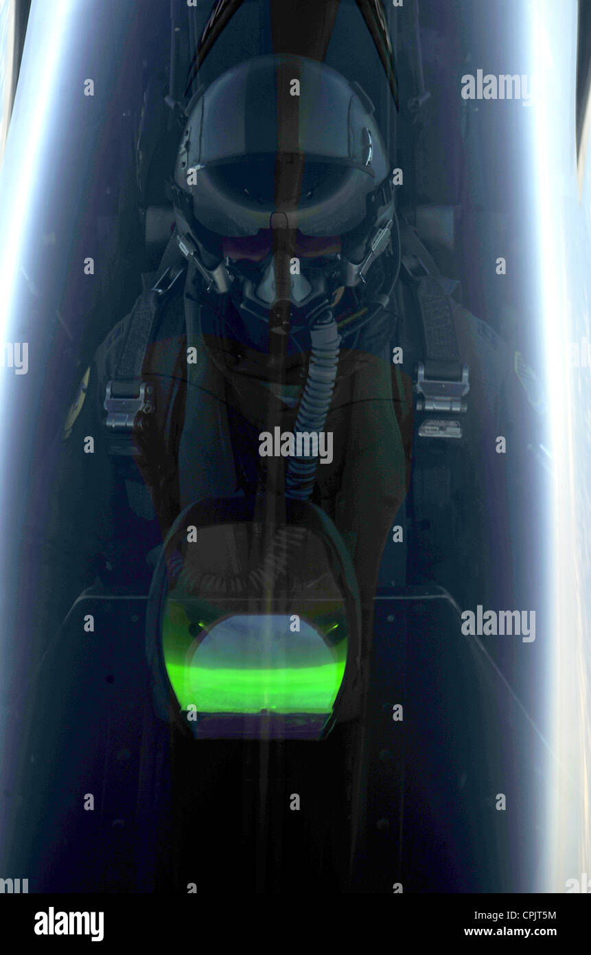 F22 raptor cockpit hi-res stock photography and images - Alamy