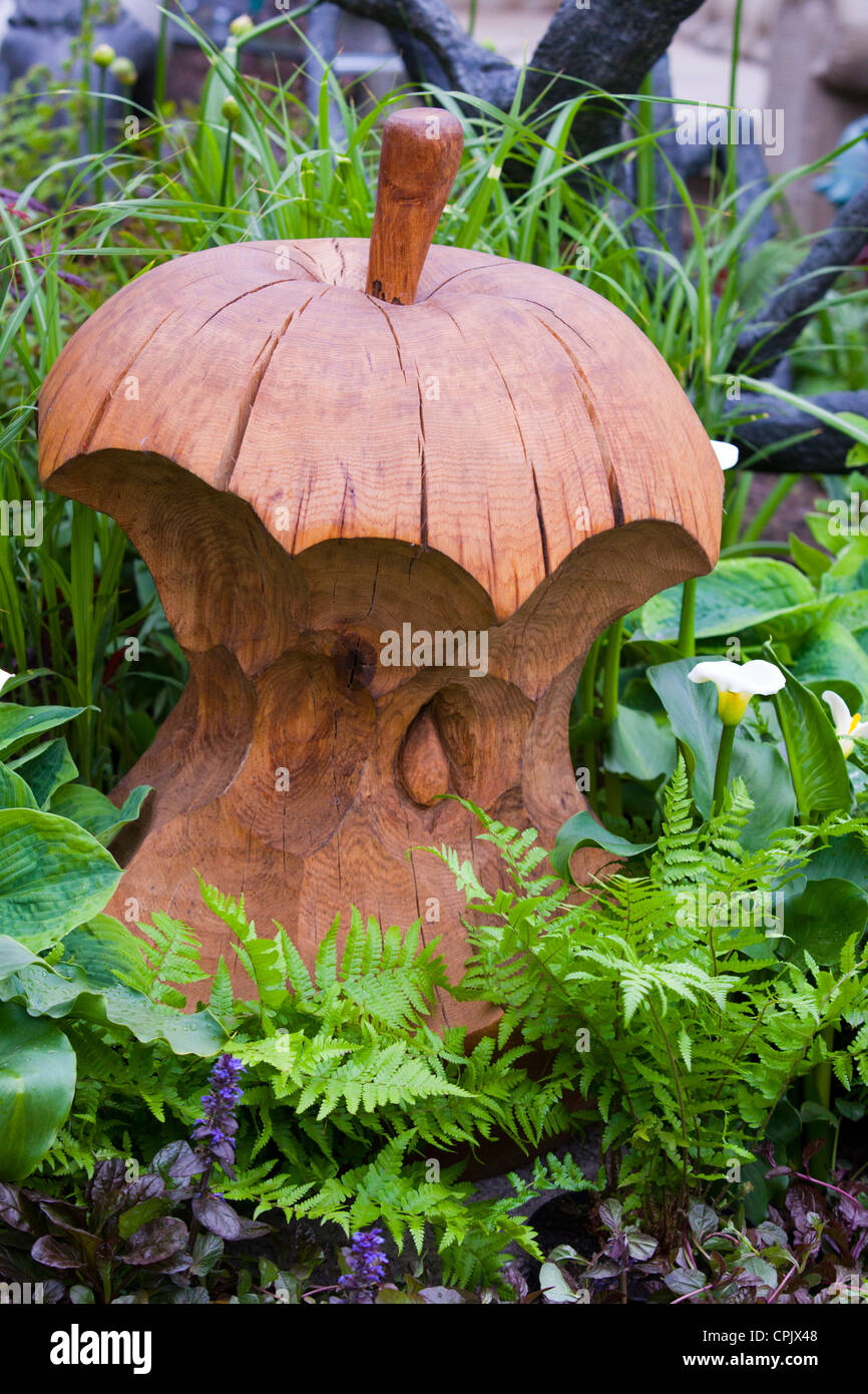 Apple core sculpture hi-res stock photography and images - Alamy