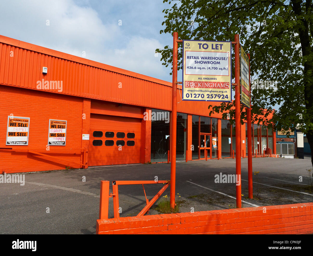 Closed down Floors-2-Go retail shop in Crewe Cheshire UK Stock Photo ...