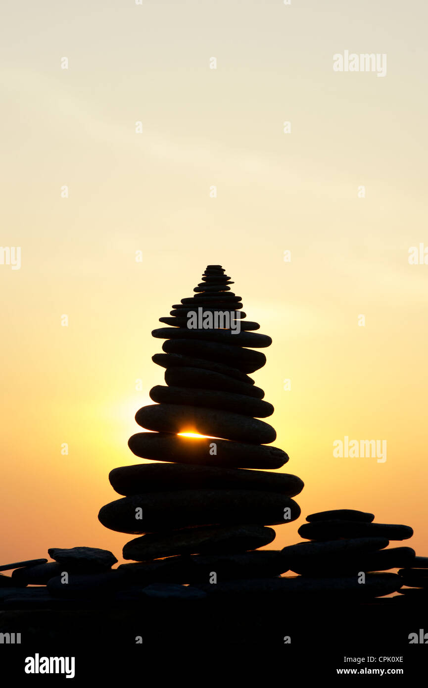 Pyramidal silhouette hi-res stock photography and images - Alamy